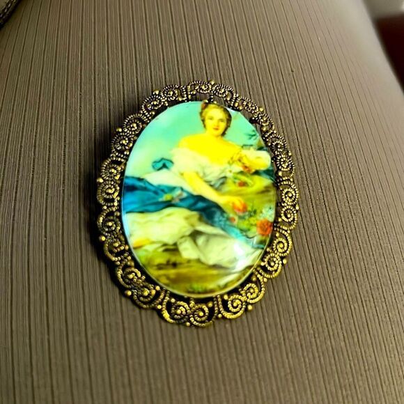 Jewelry | Vintage Lady Portraitbeautiful Brooch | Poshmark